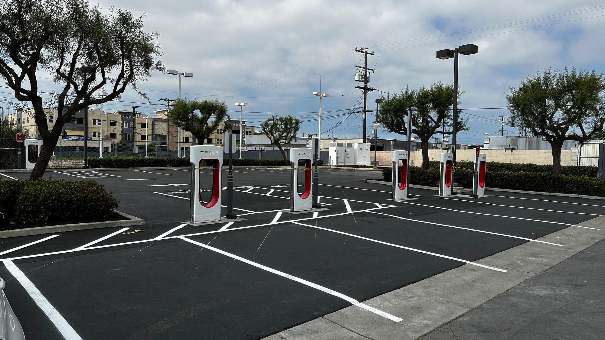 Smart & Final | Lawndale, CA | EV Station