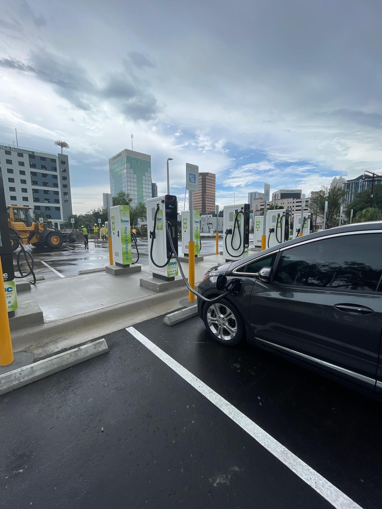 OUC Robinson ReCharge EV Hub | Orlando, FL | EV Station