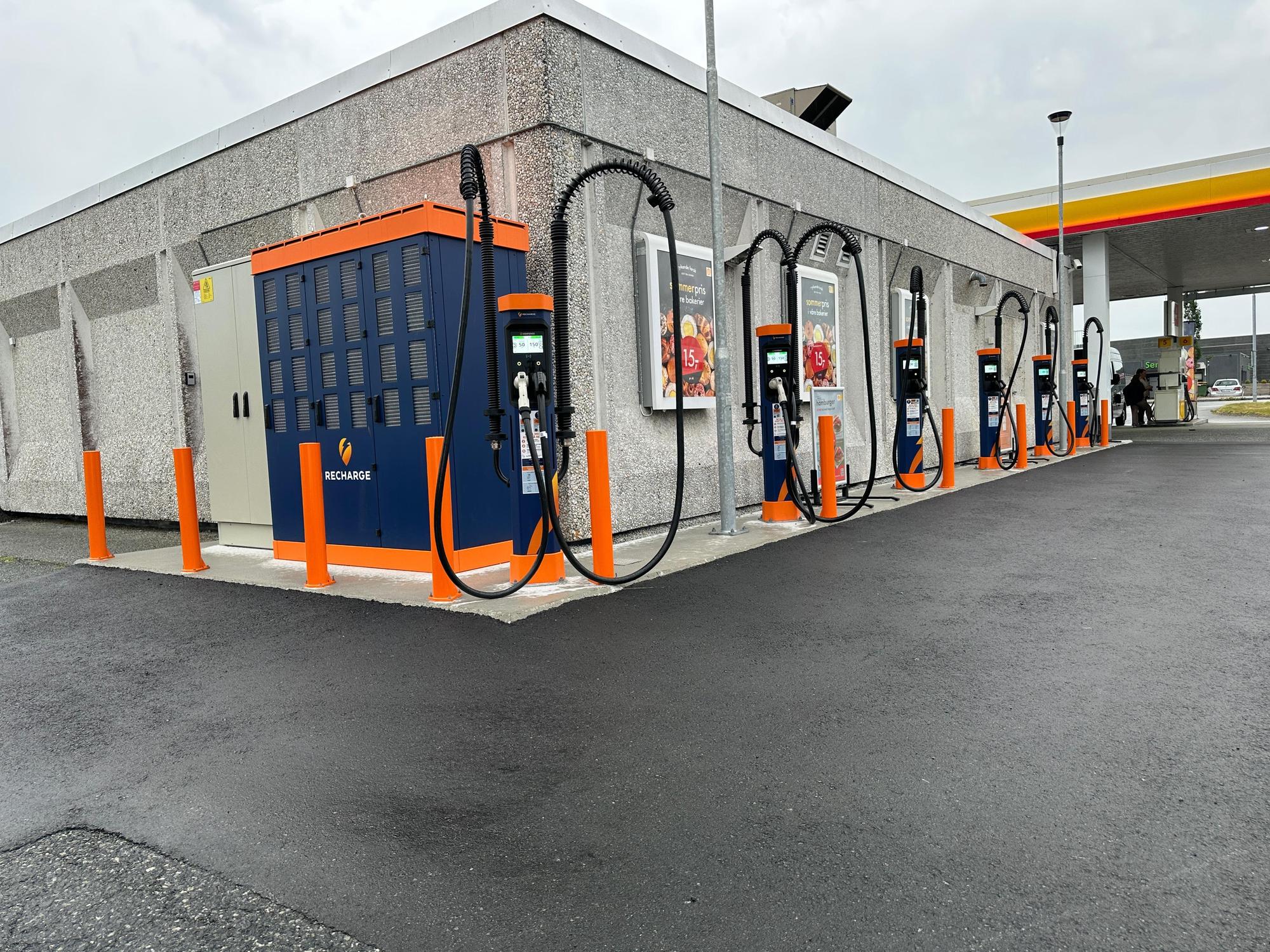 Shell Solakrossen (Recharge) | Solakrossvegen 6, 4050 Sola, Norway | EV ...