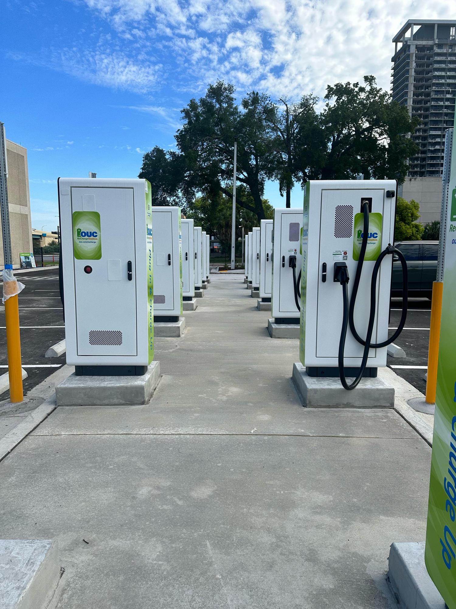 OUC Robinson ReCharge EV Hub | Orlando, FL | EV Station