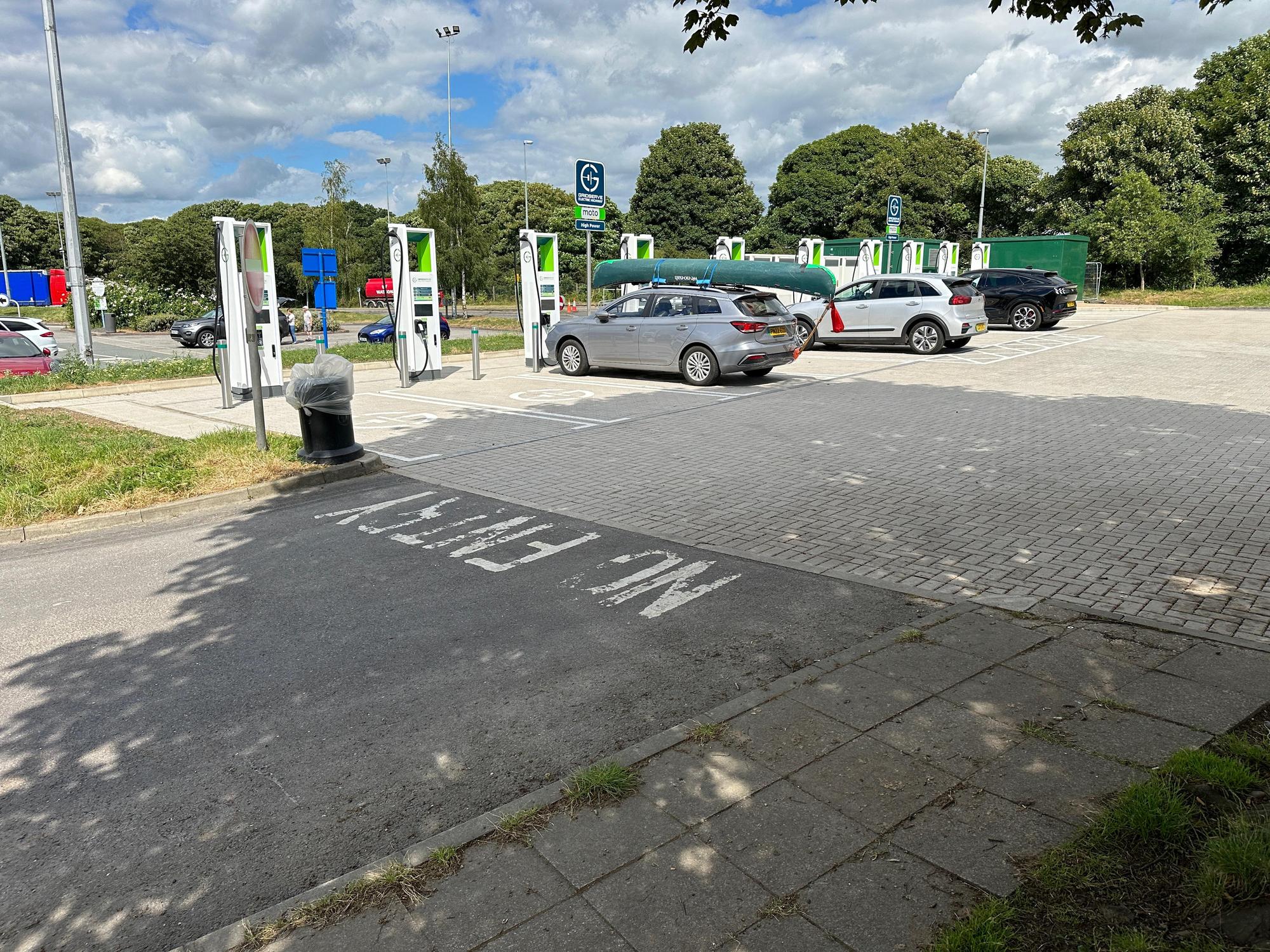Blyth Services A1 (M) (1) | Blyth, England | EV Station