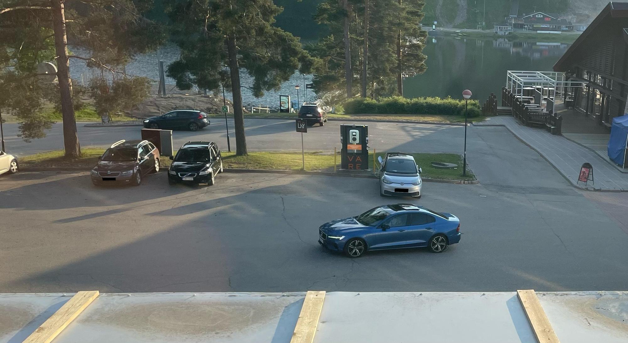 Väre/eParking Tahko Piazza | Sääskiniementie 560, 73310 Tahkovuori | EV ...