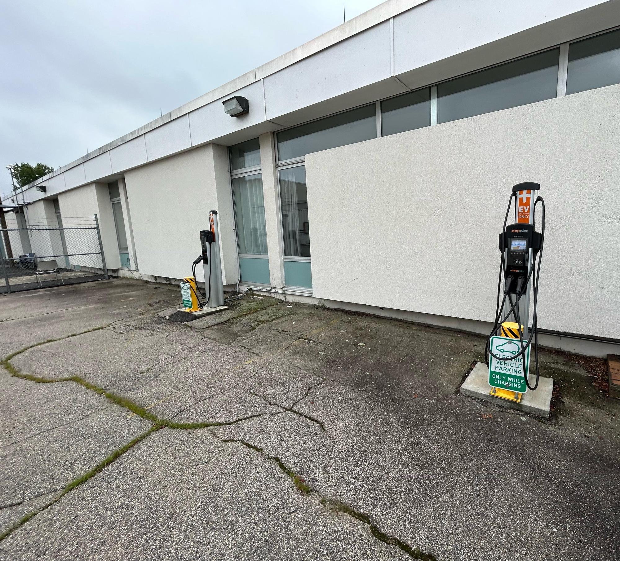 WSBE RIPBS 2 | Providence, RI | EV Station