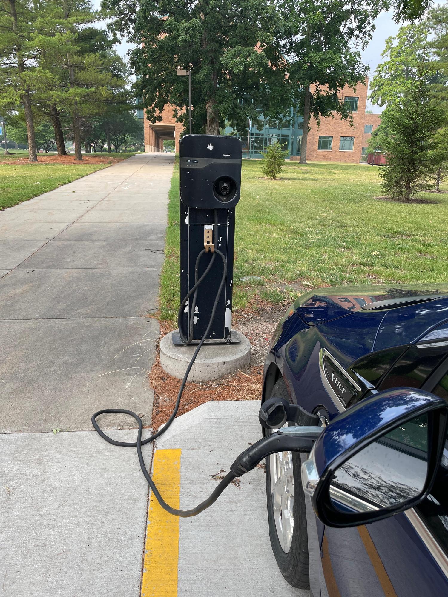 Drake University - Lot 13 #2 | Des Moines, IA | EV Station