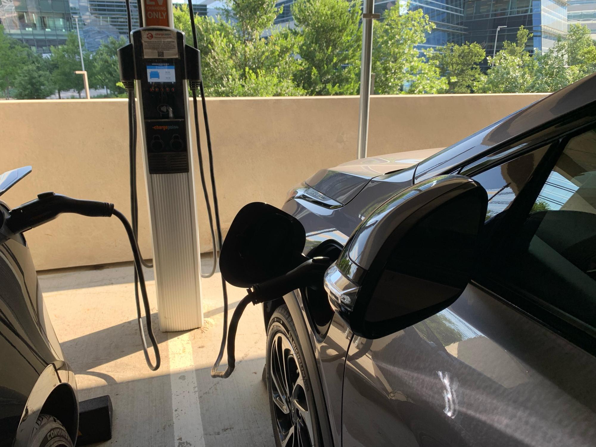 American Airlines - Skyview 8 | Fort Worth, TX | EV Station