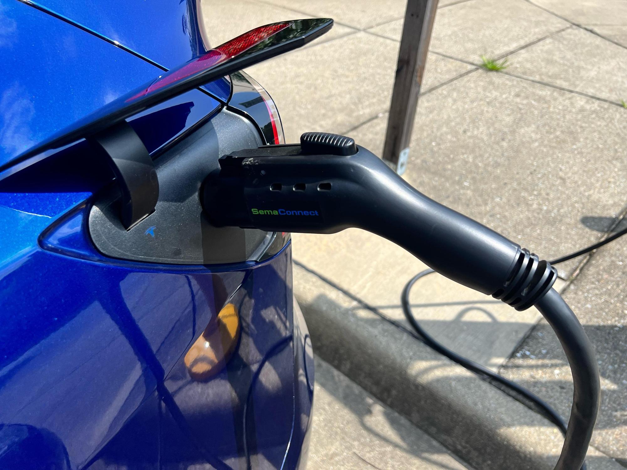 Tabb Library | Yorktown, VA | EV Station