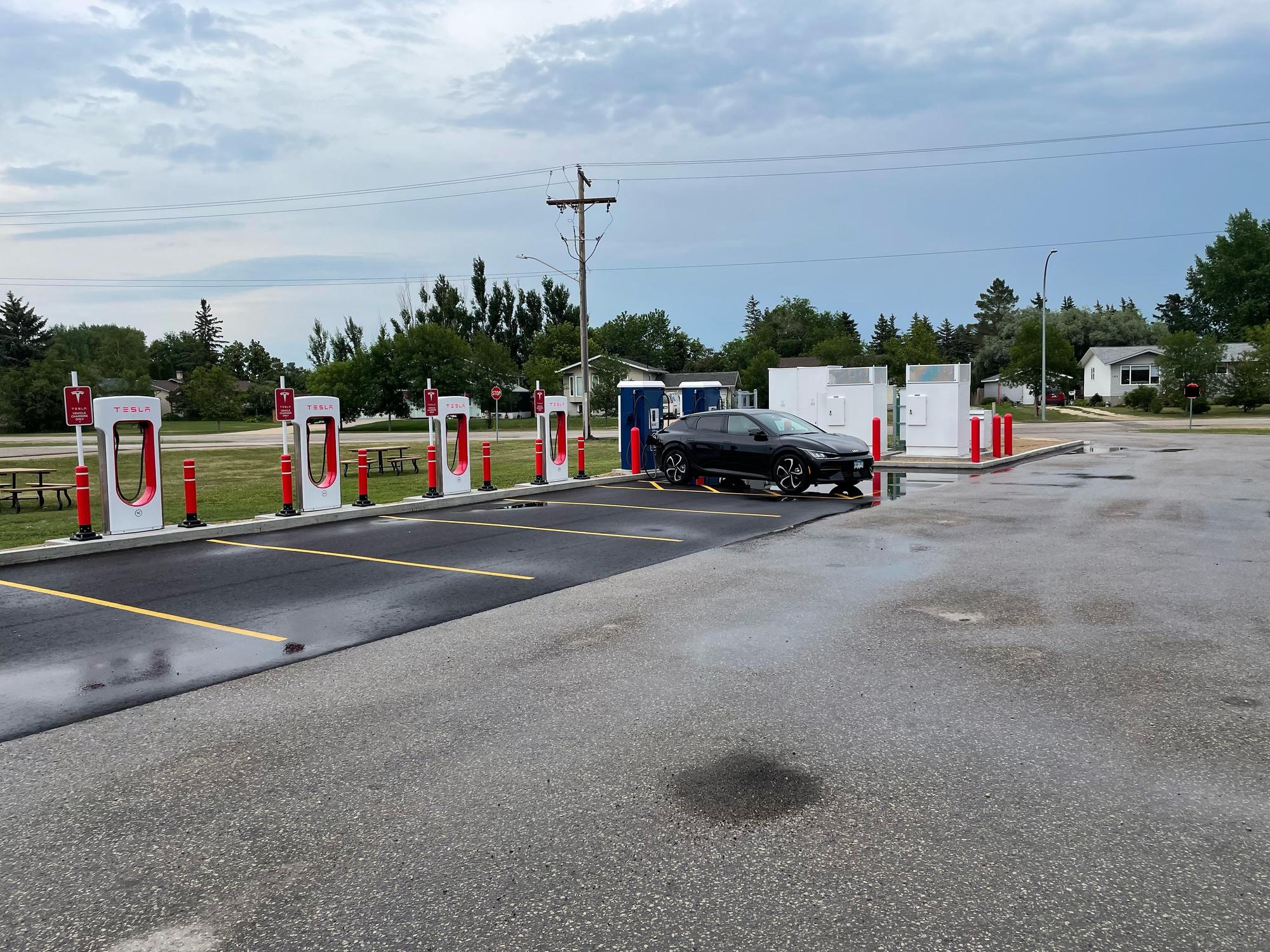 Morris Bigway Foods (1) | Morris, MB | EV Station