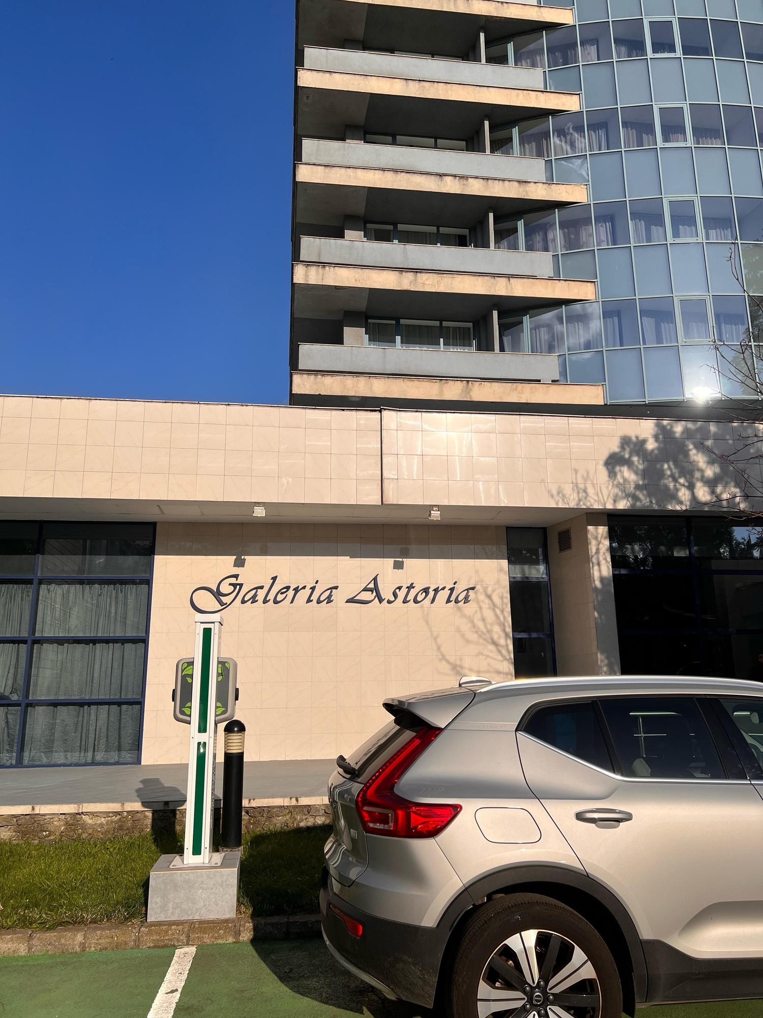Hotel Continental Arad | Arad, AR | EV Station