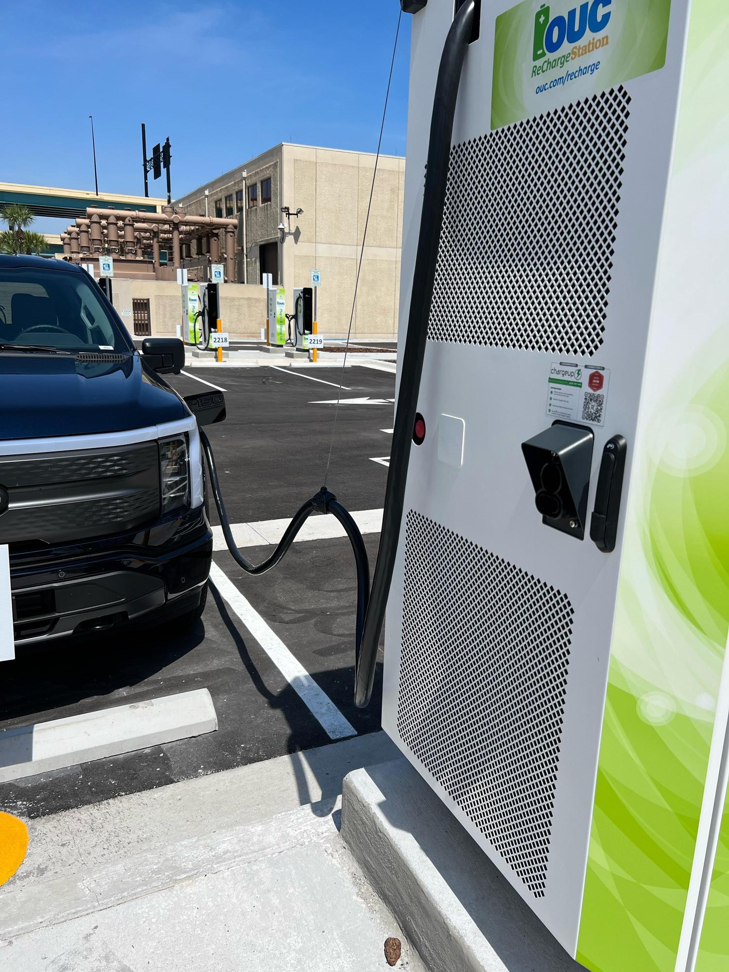 OUC Robinson ReCharge EV Hub | Orlando, FL | EV Station