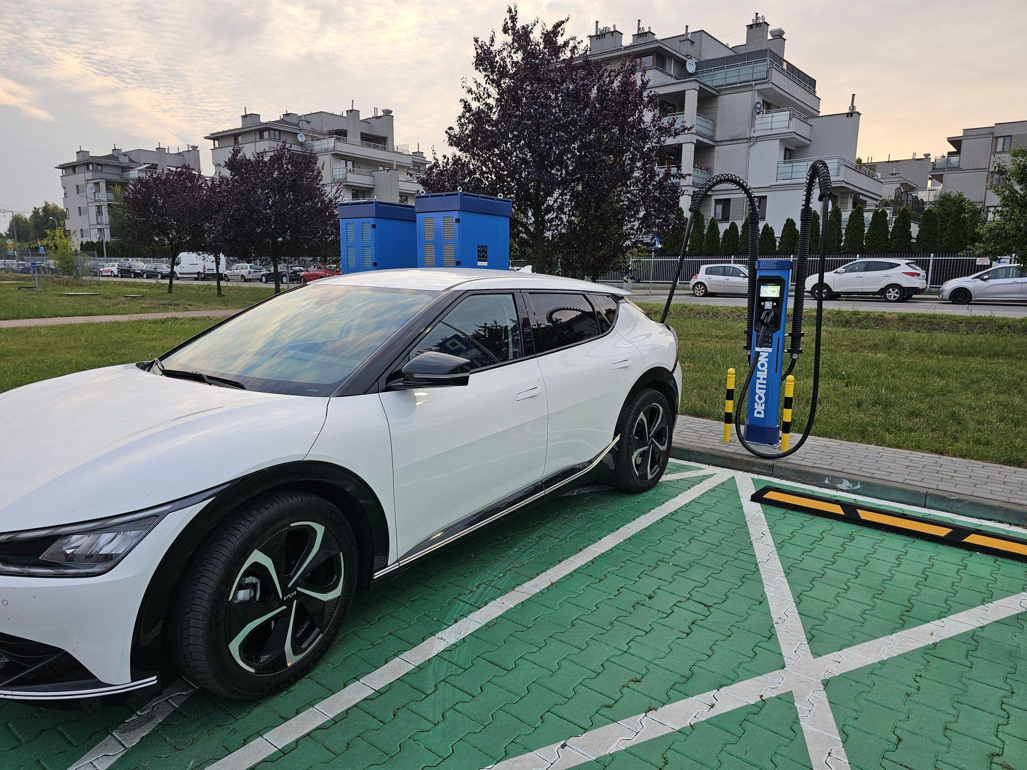 Decathlon Targówek | Warszawa, Mazowieckie | EV Station