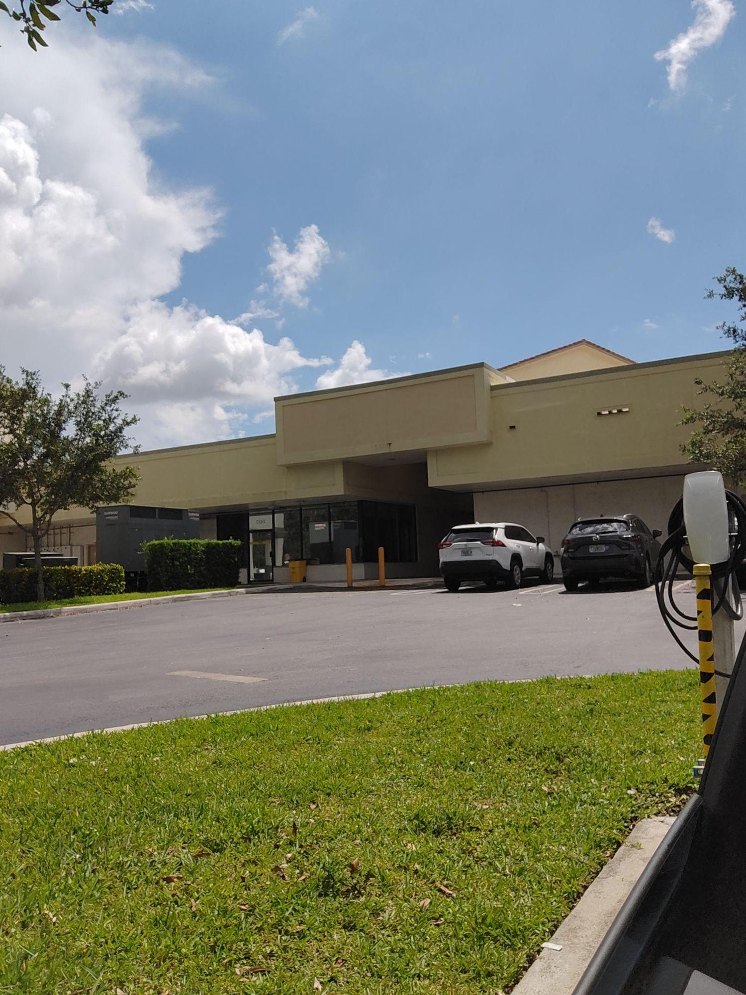 EOS Fitness | Coral Springs, FL | EV Station