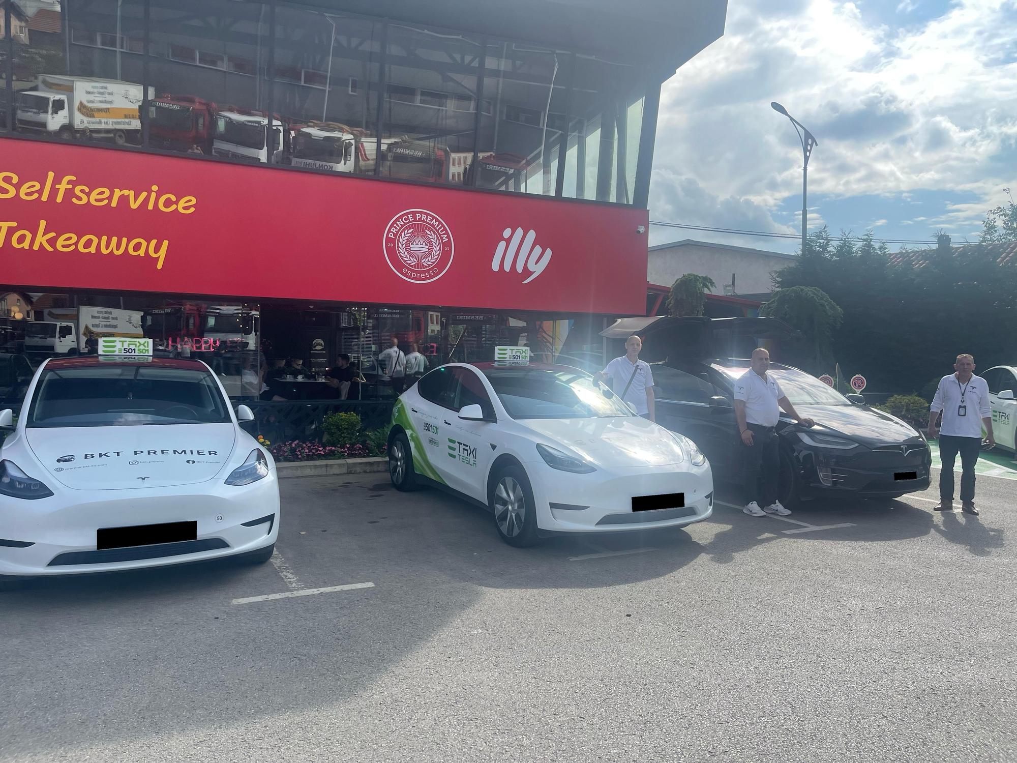 Taxi Tesla Fast Charger | M46J+G5 Pristina | EV Station