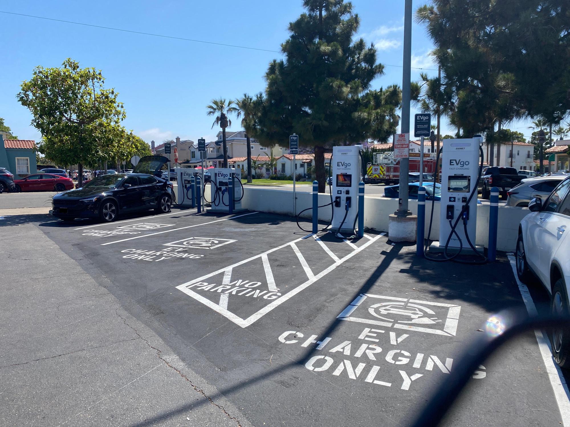 Vons Coronado | Coronado, CA | EV Station