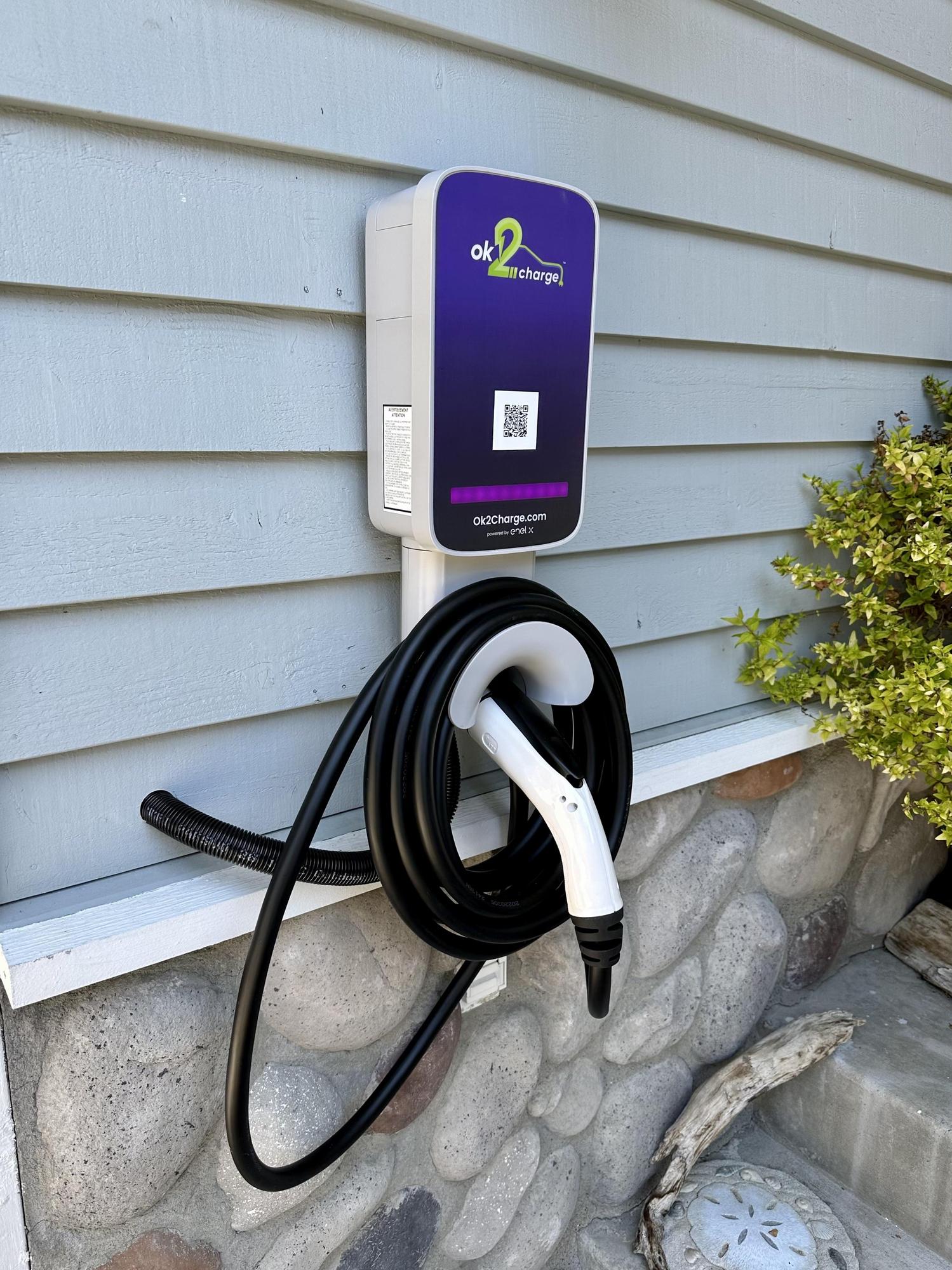 Fairway Harbor View | Freeland, WA | EV Station