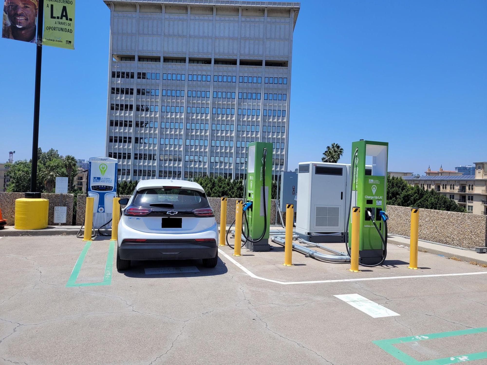 LADWP John Ferraro Building | Los Angeles, CA | EV Station