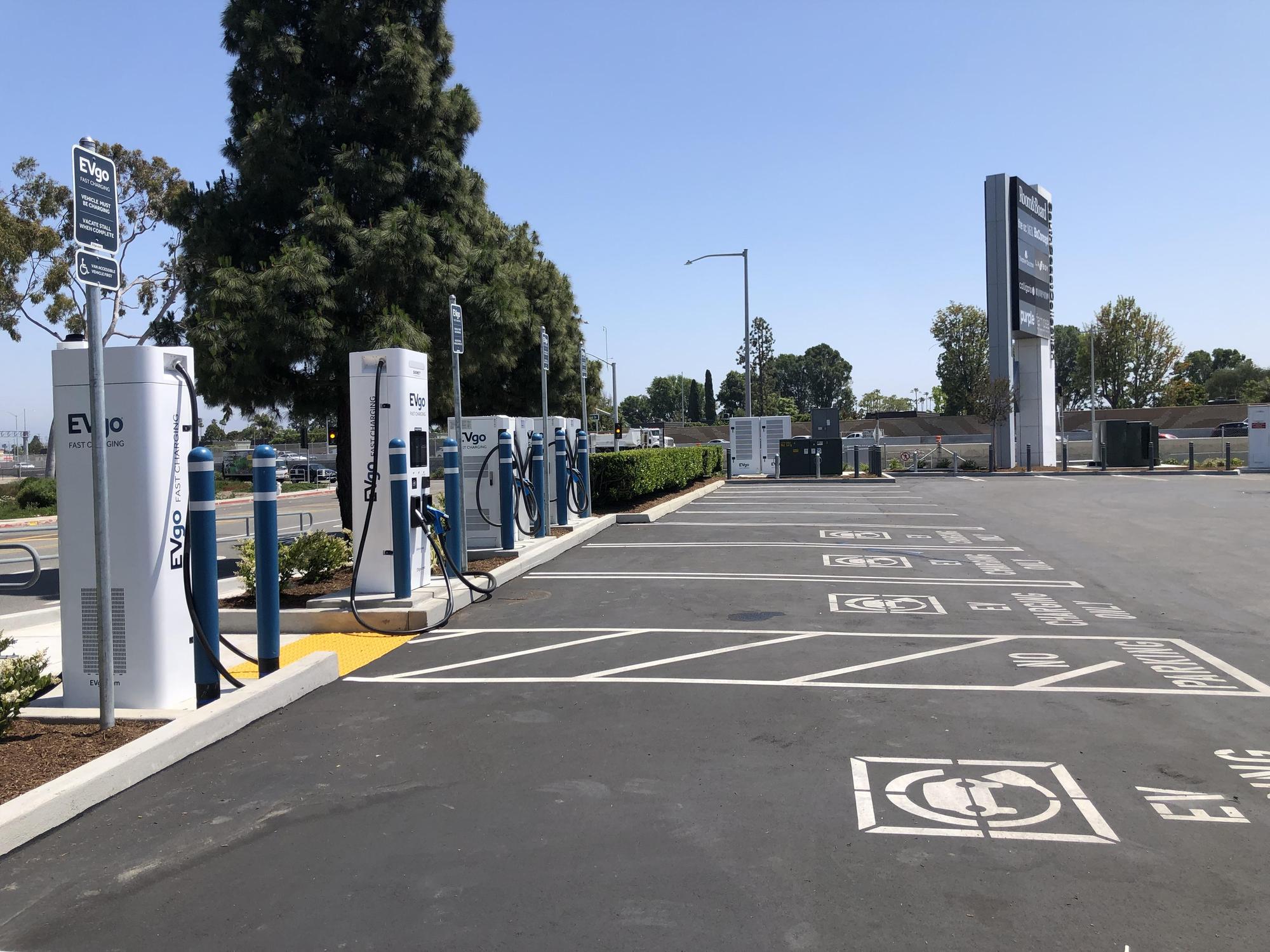 South Coast Collection (SoCo) & The OC Mix (2) | Costa Mesa, CA | EV ...