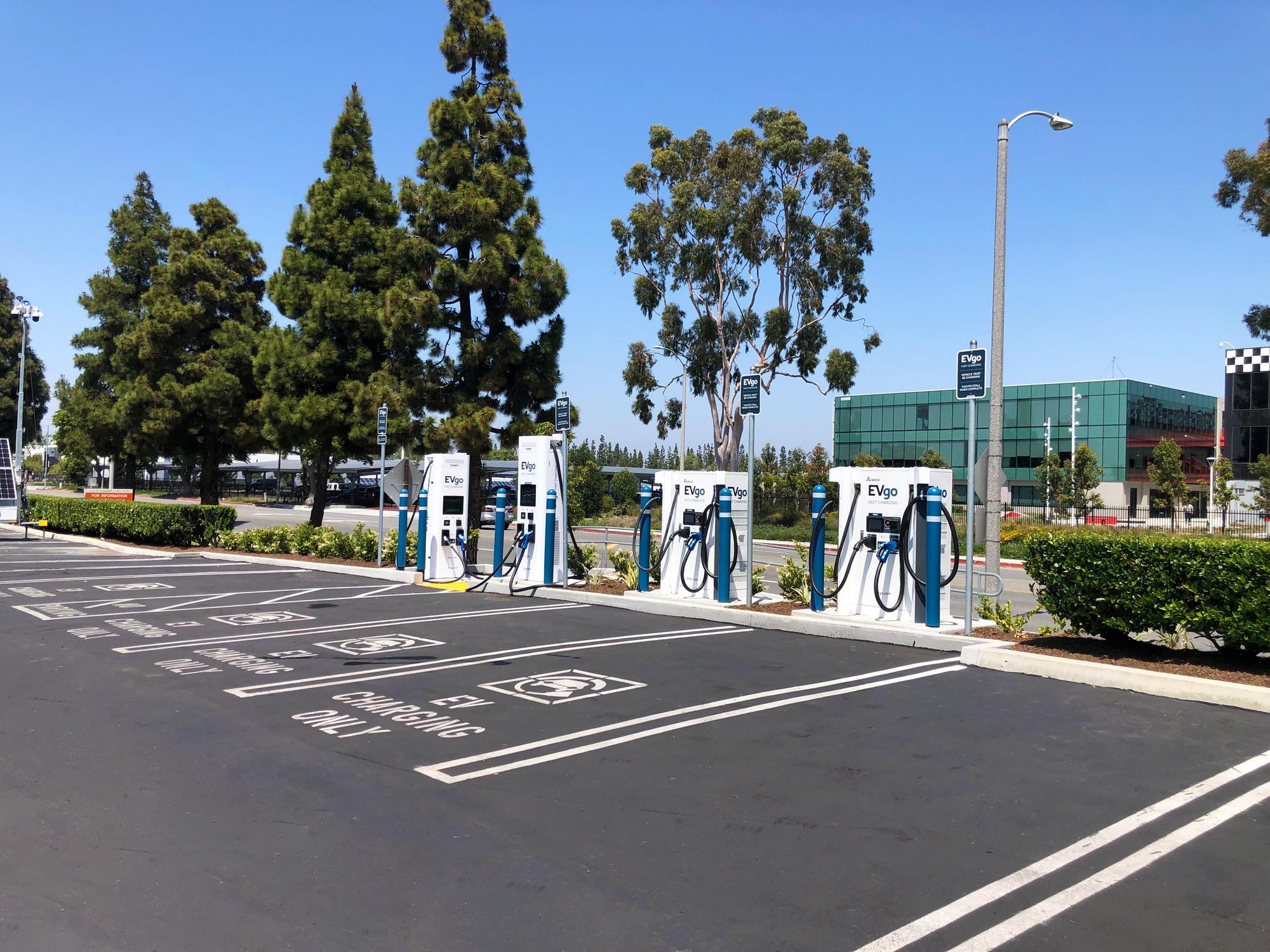 South Coast Collection (SoCo) & The OC Mix (2) | Costa Mesa, CA | EV ...