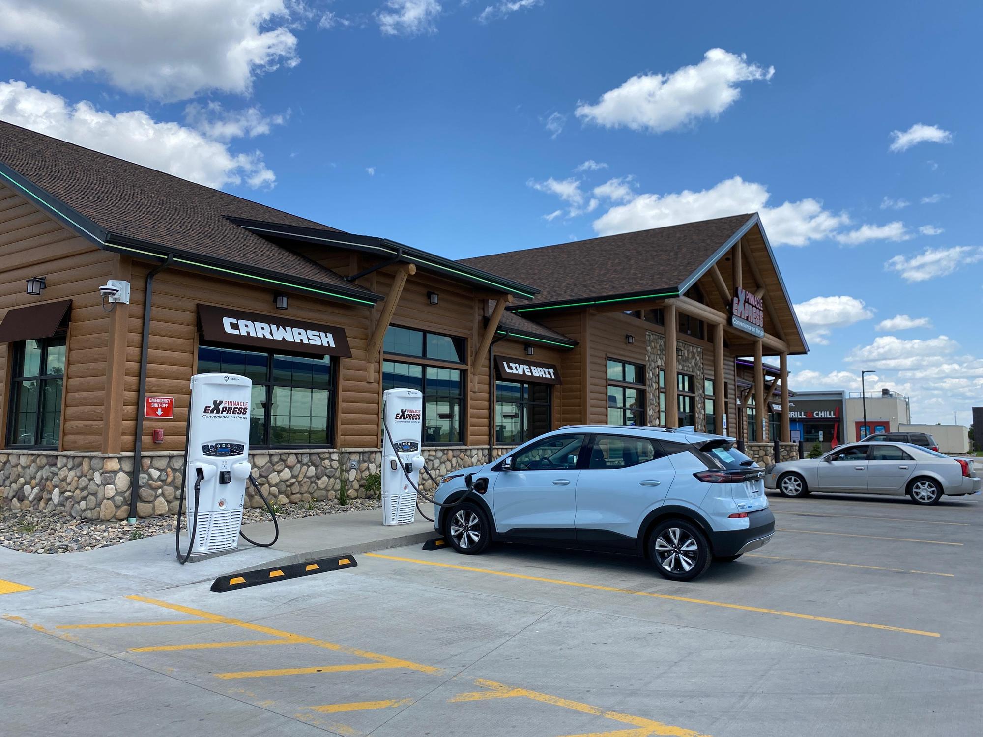 Pinnacle Express | Minot, ND | EV Station