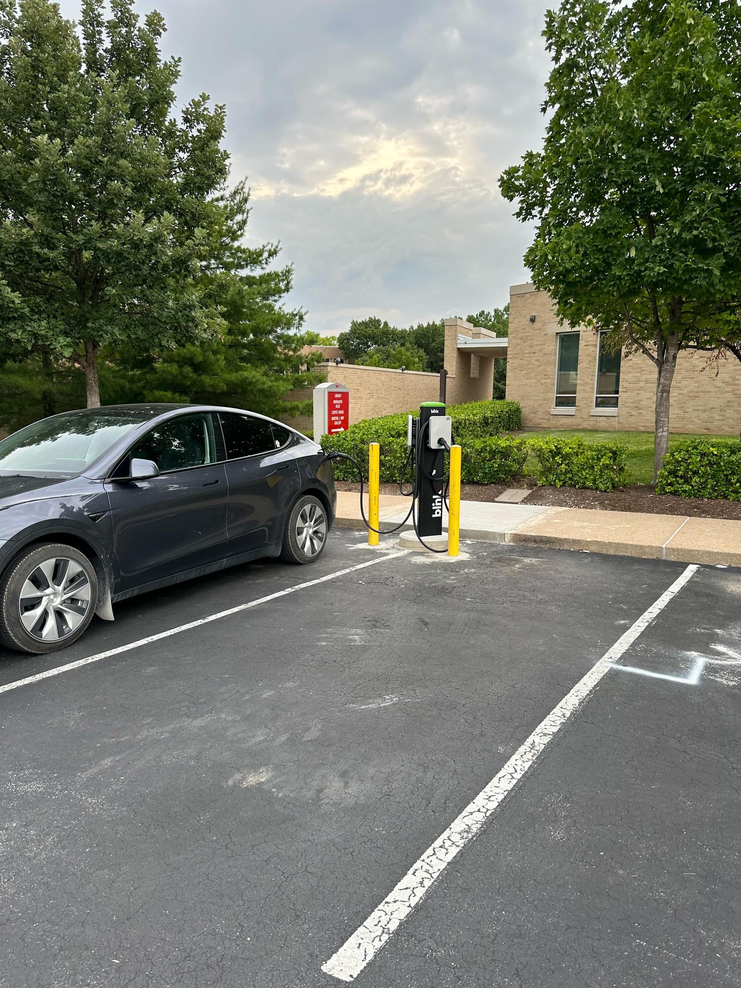 Maryville University - Library | St. Louis, MO | EV Station