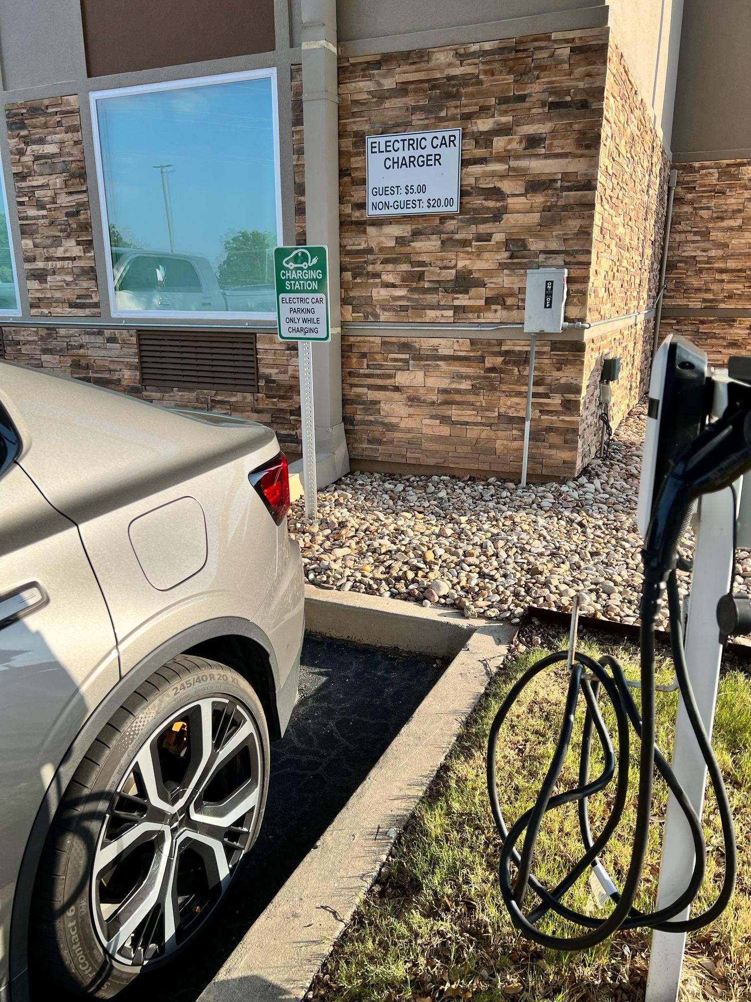 Best Western Plus Riata | Brownwood, TX | EV Station