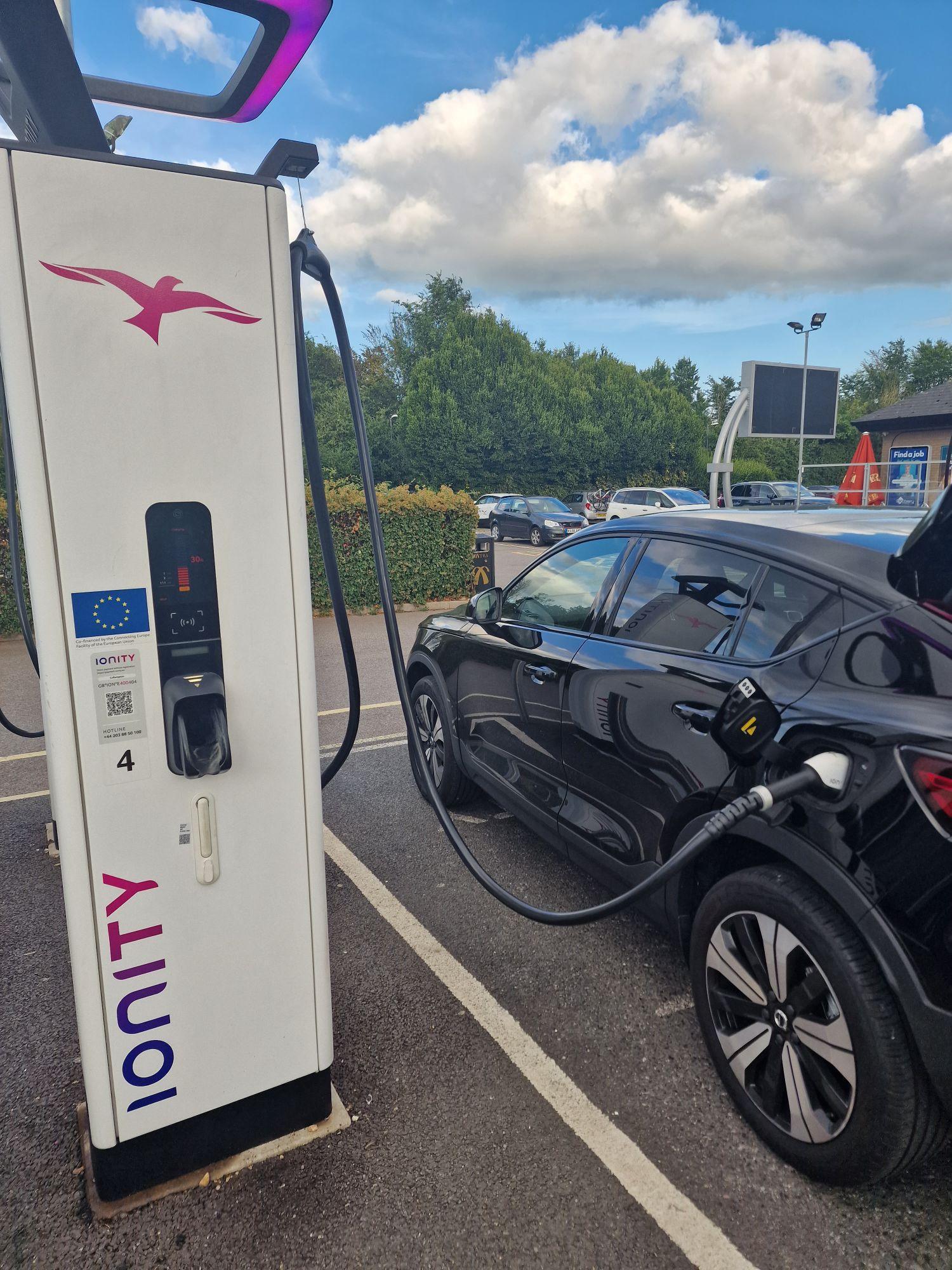 Extra Services Cullompton | Cullompton Motorway Services, M5, Junction ...