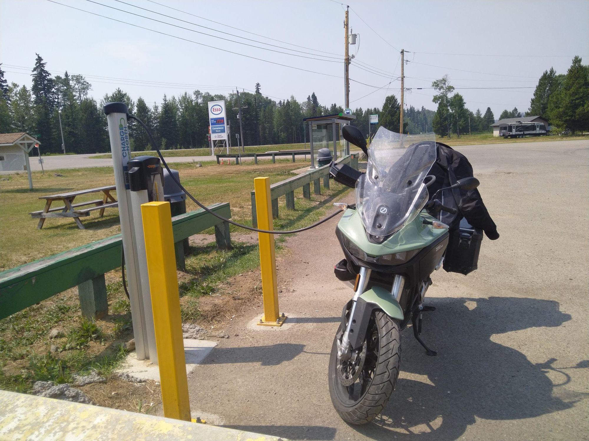 SLENYAH STORE | Stellaquo (Stella) 1, BC | EV Station