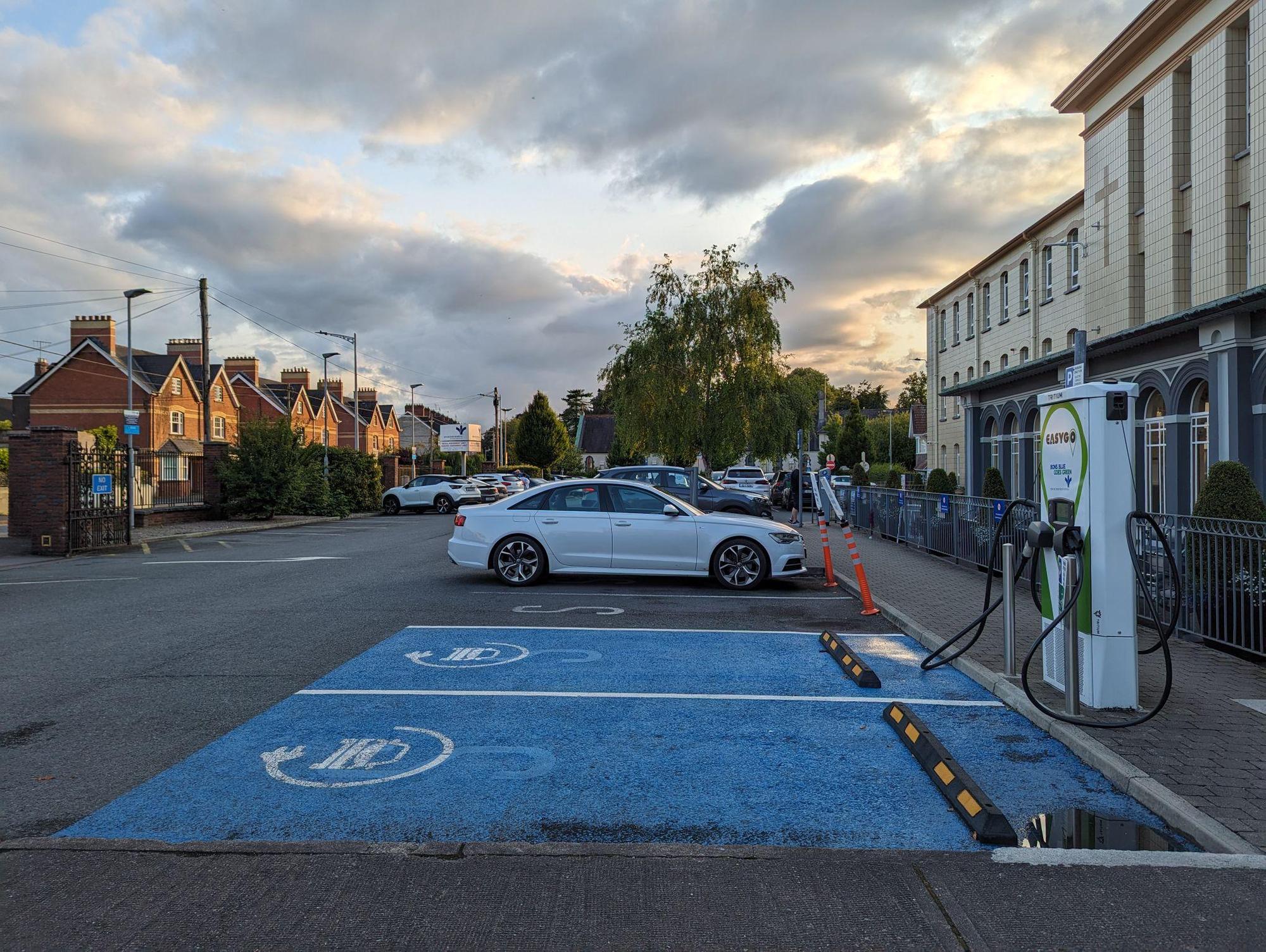 Bons Secours Hospital EasyGo | Cork, CO | EV Station