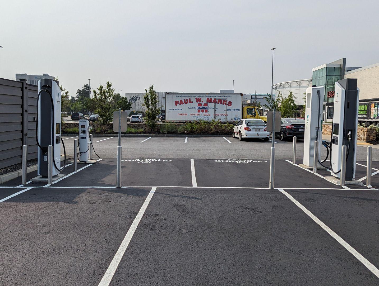 Burlington Mall - Primark | Burlington, MA | EV Station