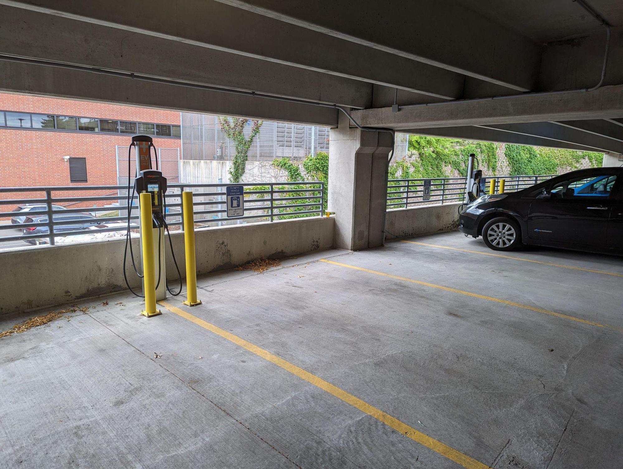 Ridgedale Library | Minnetonka, MN | EV Station