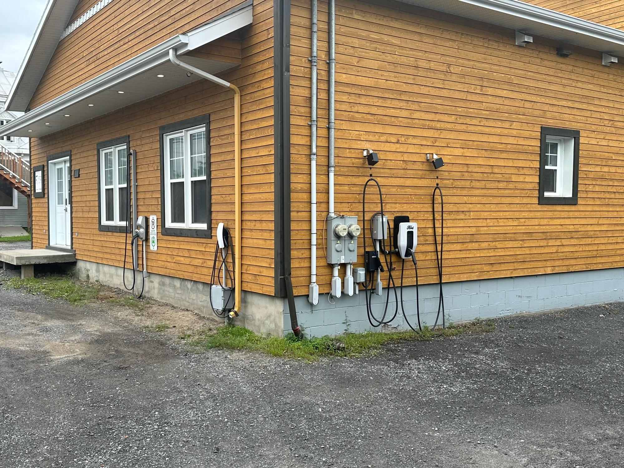 Fize électrique | Lévis, QC | EV Station