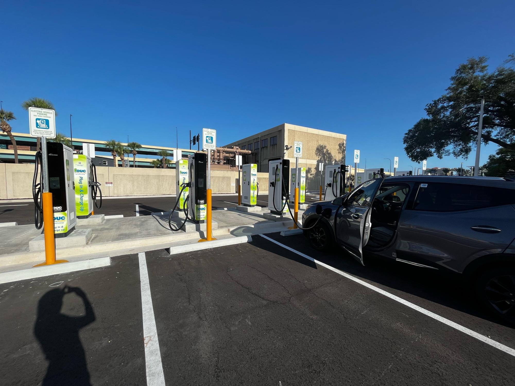 OUC Robinson ReCharge EV Hub | Orlando, FL | EV Station