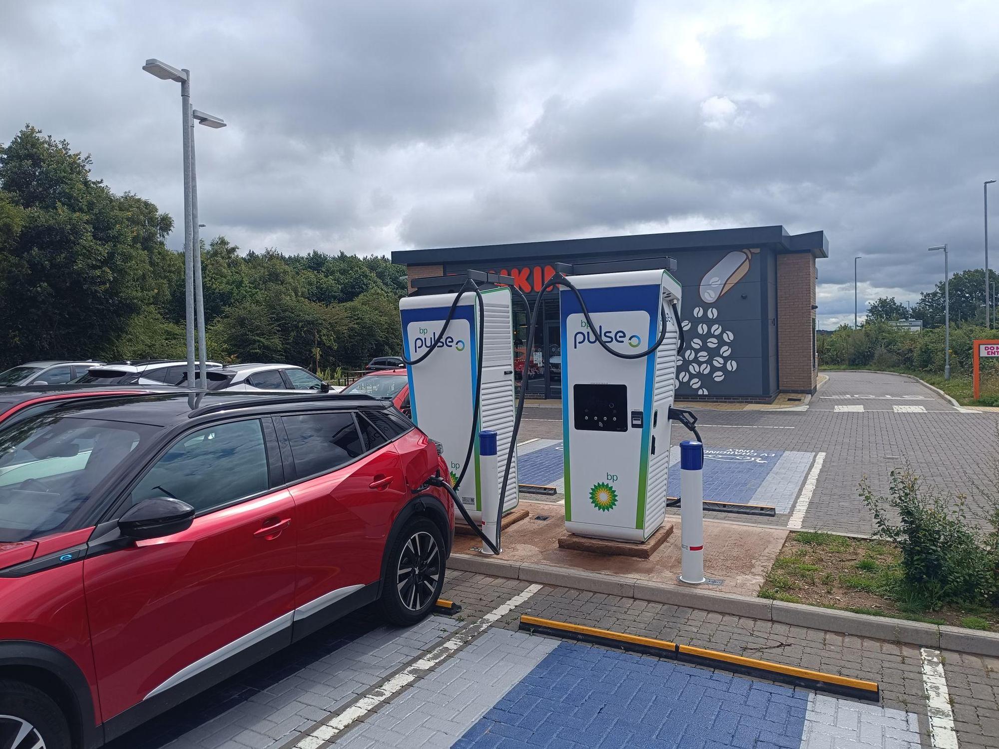 Greggs/Costa Mansfield | U2, Southwell Rd W, Mansfield NG21 0HJ, UK ...