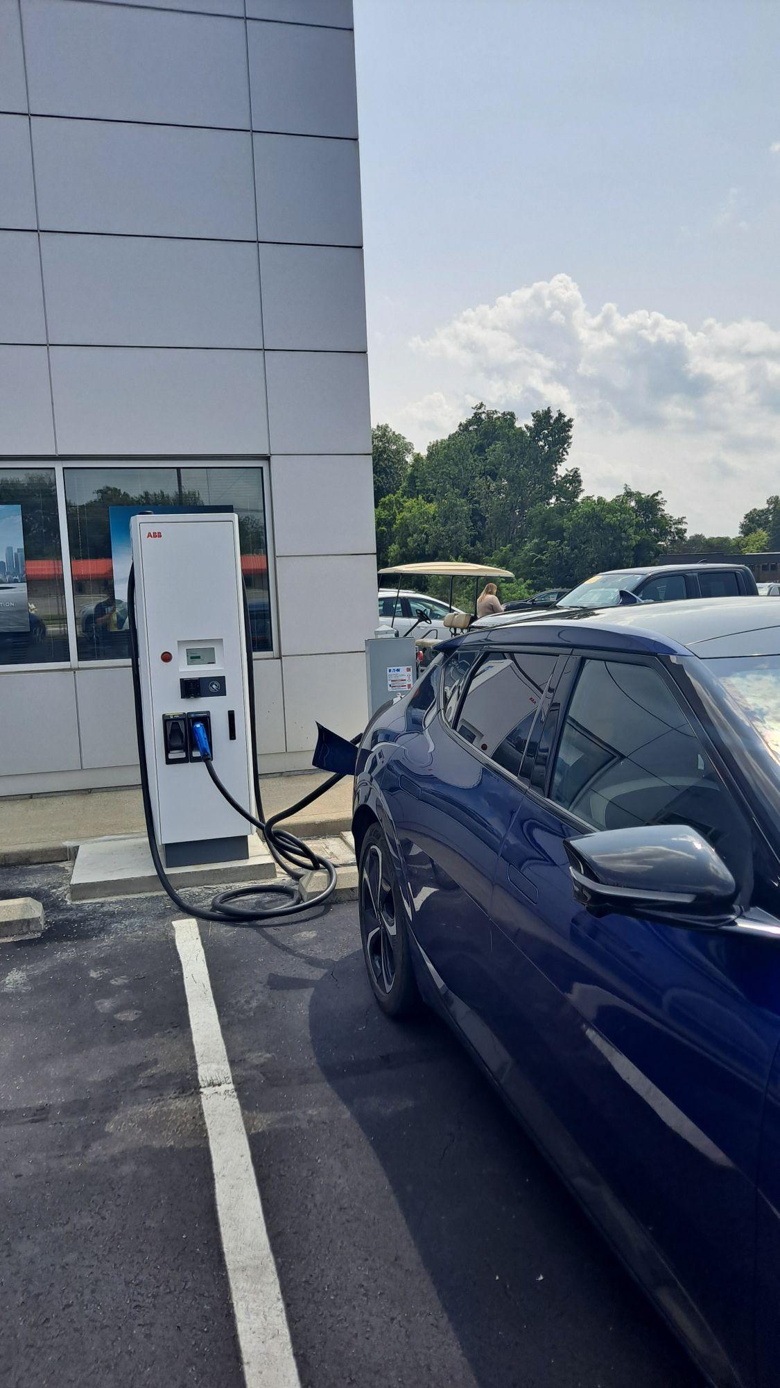 Nissan of Mansfield | Mansfield, OH | EV Station