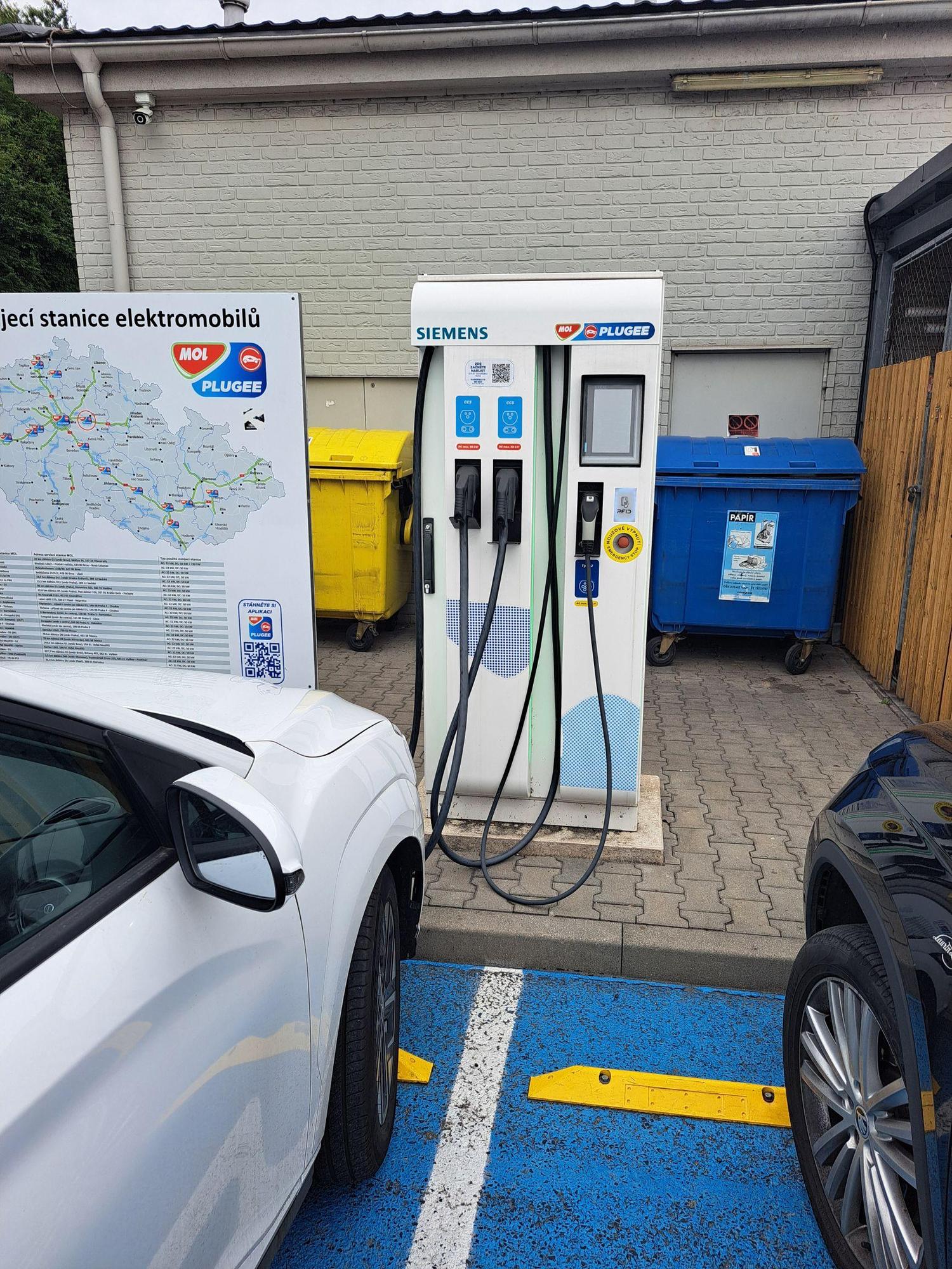 MOL D11 Bříství (Směr HK) | Kounice, Central Bohemian Region | EV Station