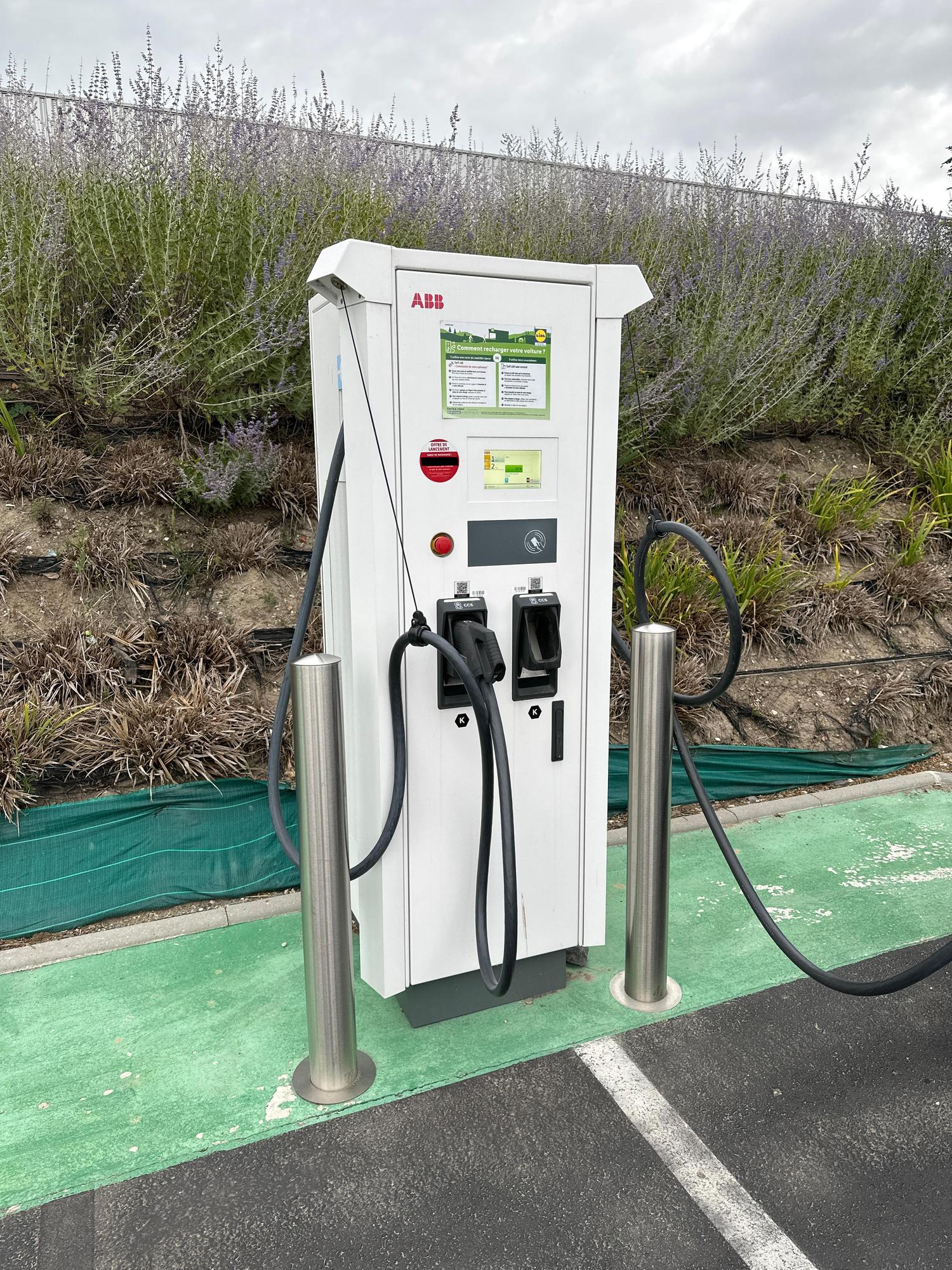 Lidl ABB Charger | Calais, Hauts-de-France | EV Station