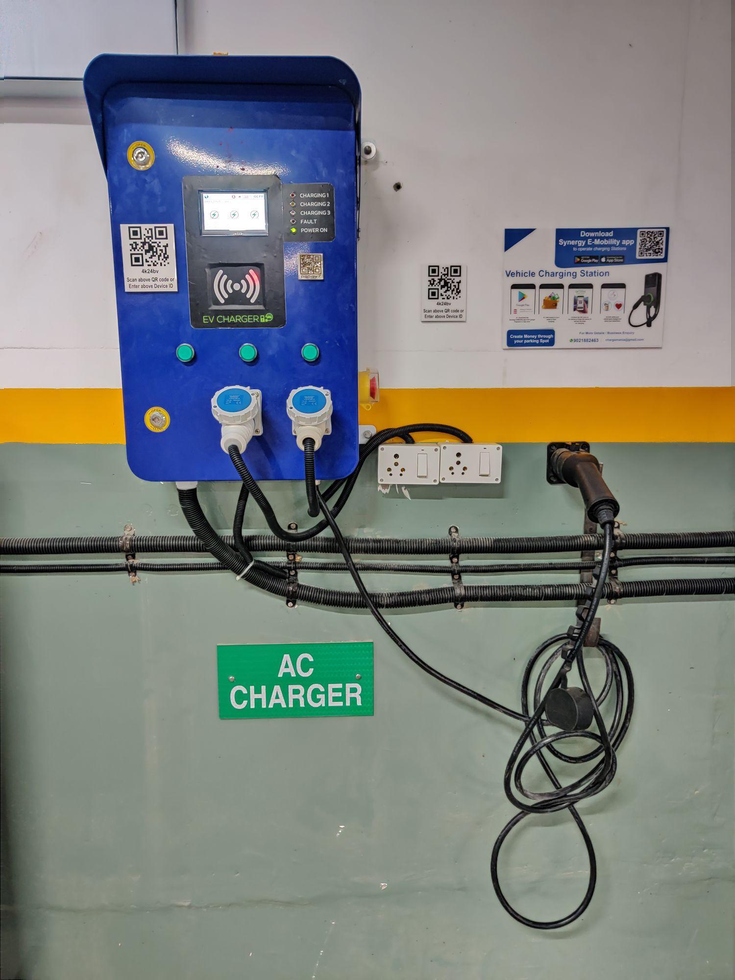 Ucharge 60KW DC dual gun ++ 25KW Fast Charger & 14 KW Hybrid Charger ...