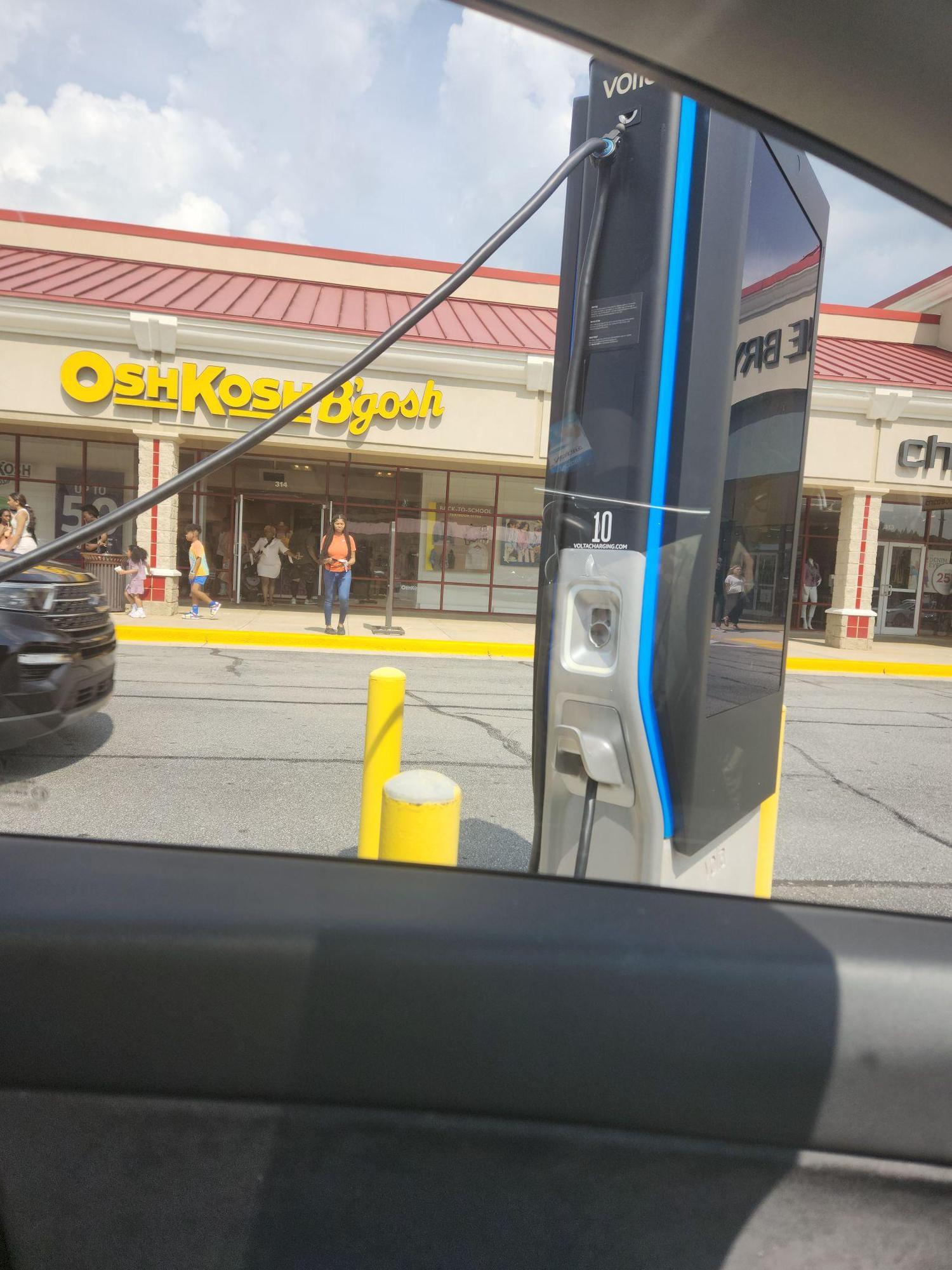 Tanger Outlets Locust Grove - Chico's | Locust Grove, GA | EV Station