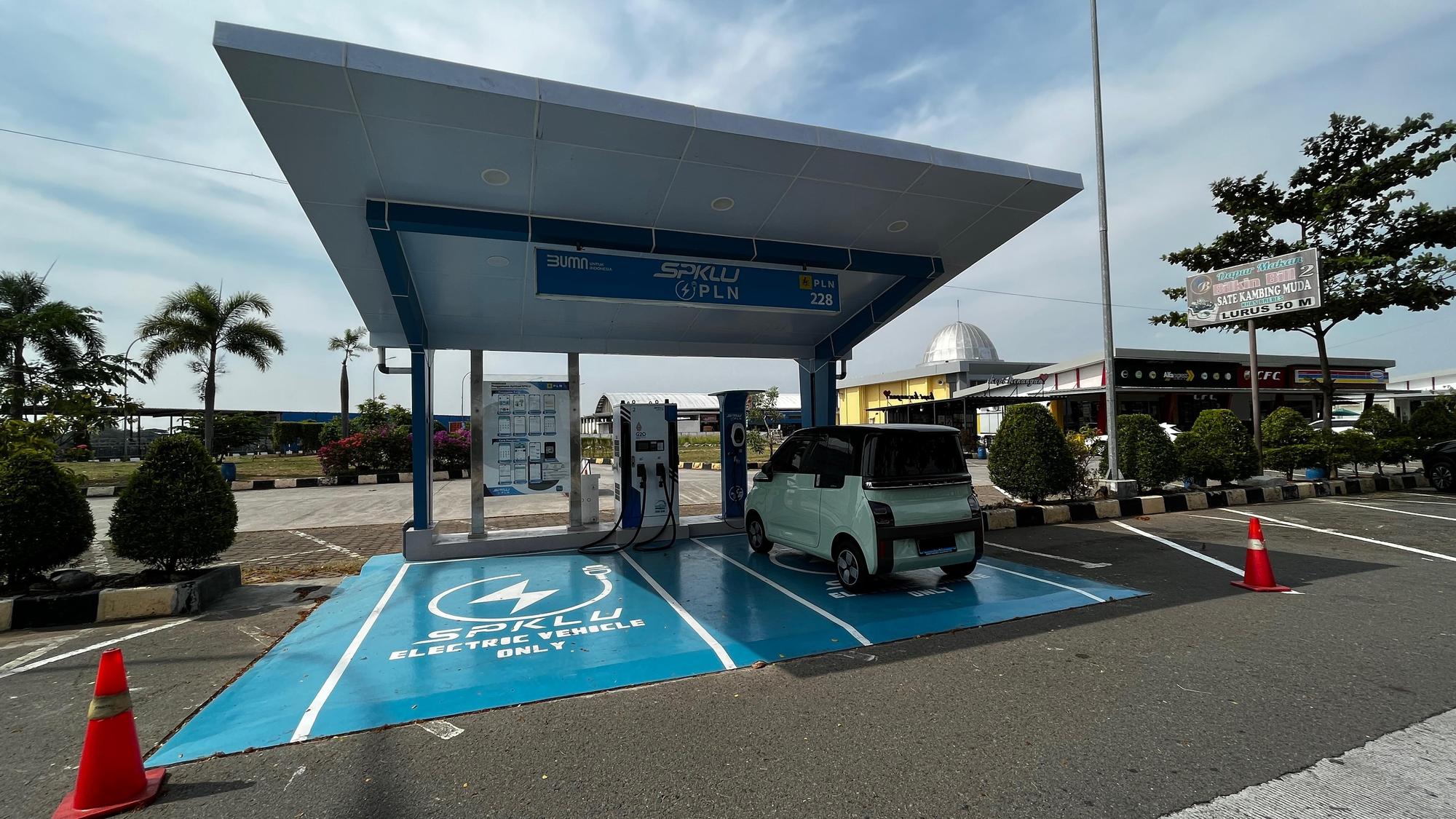 SPKLU Rest Area KM 228A Ruas Kanci - Pejagan (Arah Timur) | Rest area ...