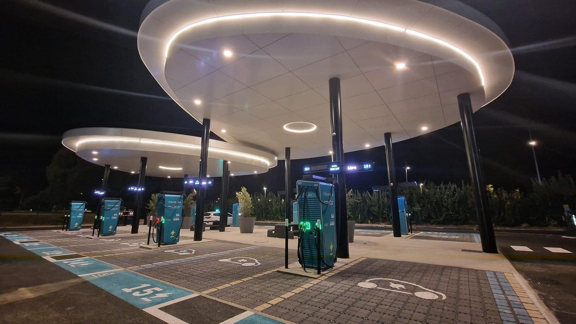 Aéroport Toulouse - Parking P4 | Blagnac, Occitanie | EV Station