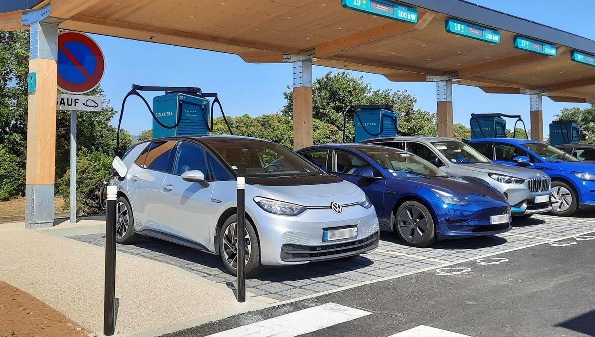 AVIA | Pont-de-l'Isère, Auvergne-Rhône-Alpes | EV Station