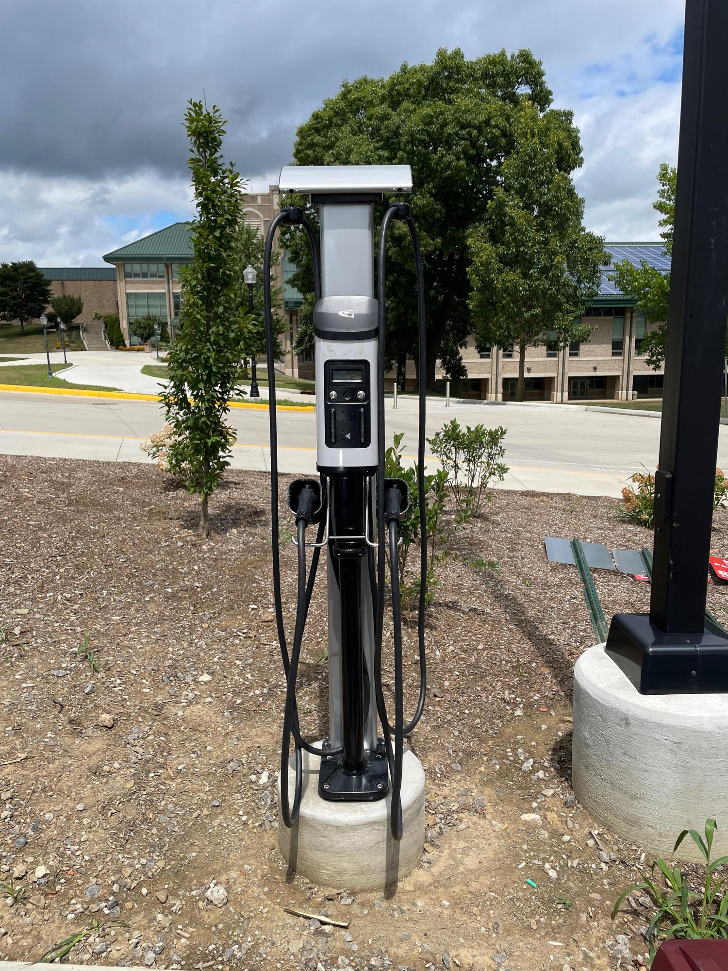 The College of Wooster - Lowry Student Center | Wooster, OH | EV Station