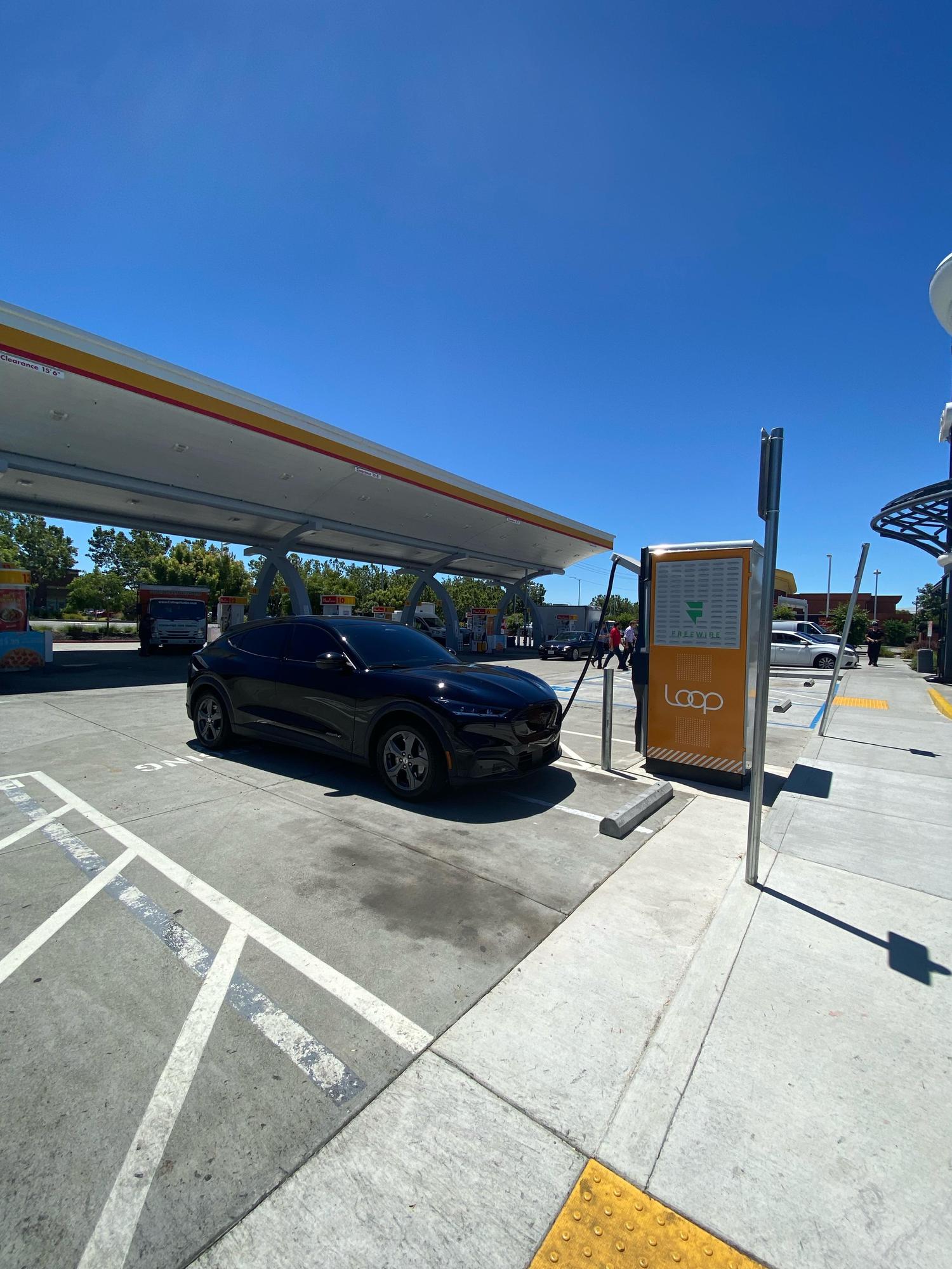 Loop Neighborhood Market | Fremont, CA | EV Station