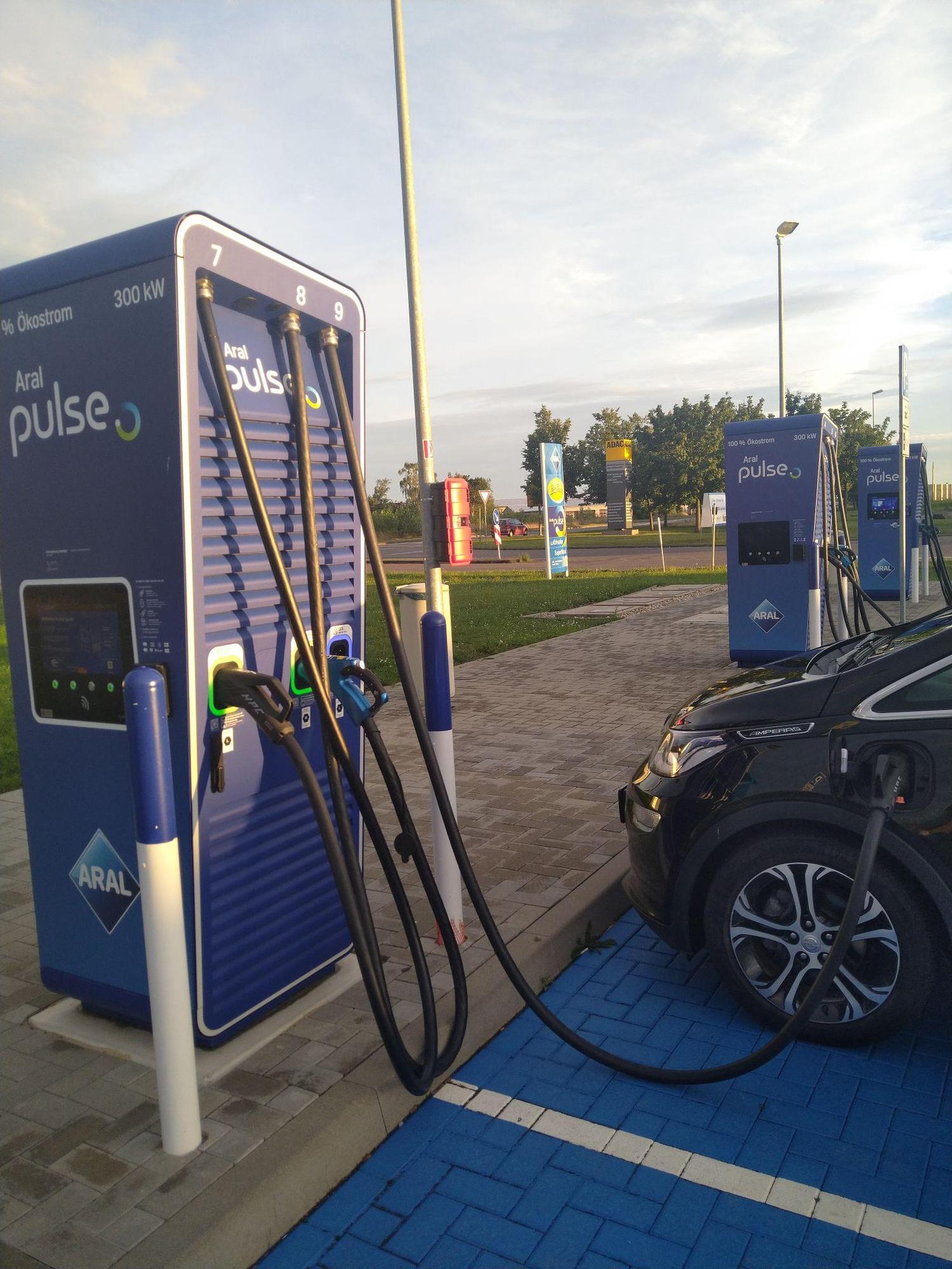 ARAL Pulse | Schkeuditz, SN | EV Station