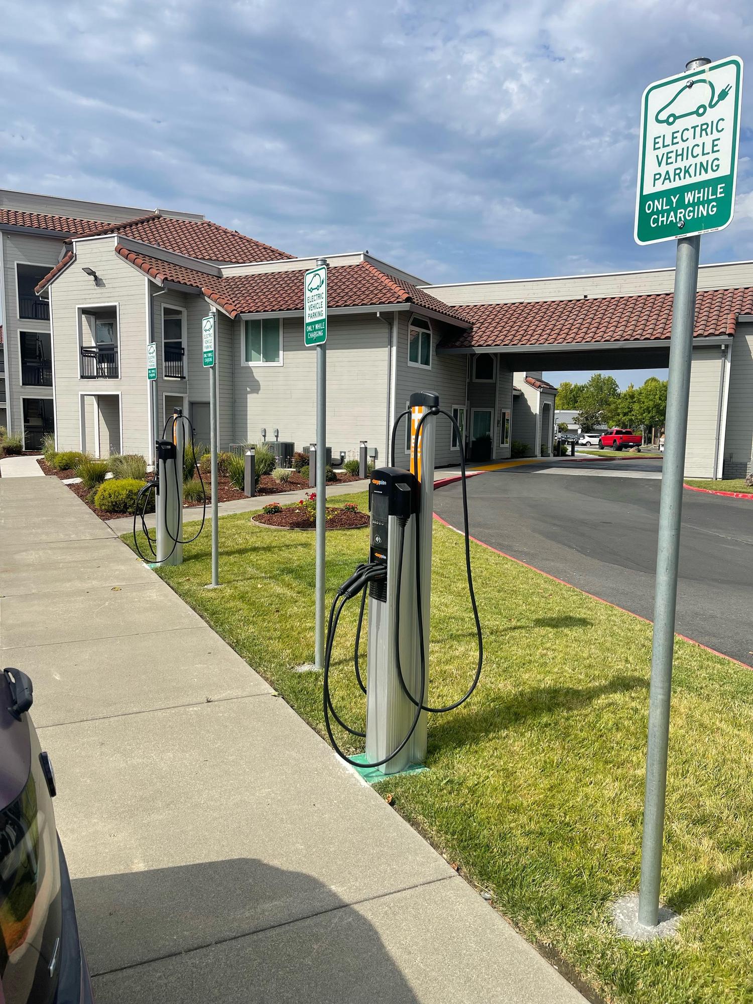 Country Inn & Suites by Radisson Vallejo Napa Valley | Vallejo, CA | EV ...