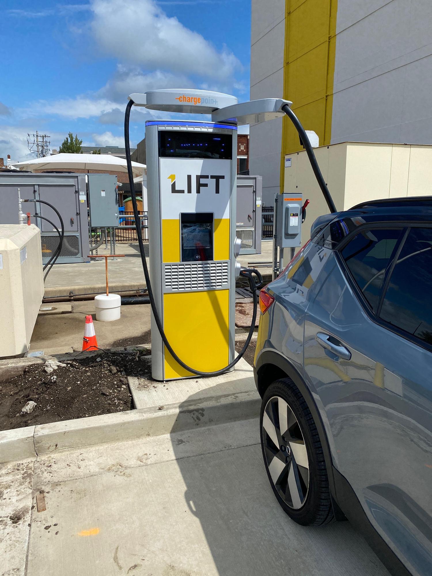 LIFT | Mattoon, IL | EV Station