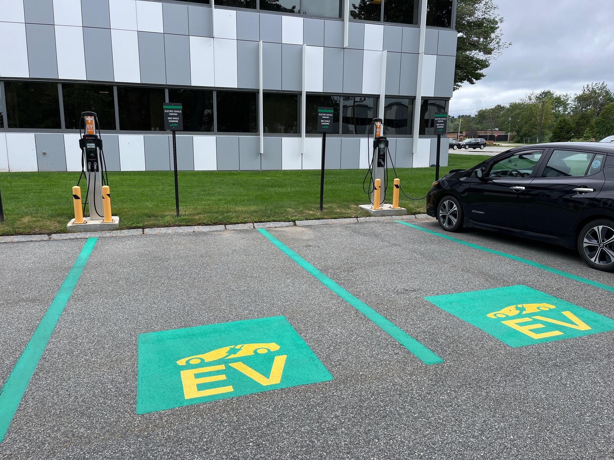 101 Edgewater Dr Building | Wakefield, MA | EV Station