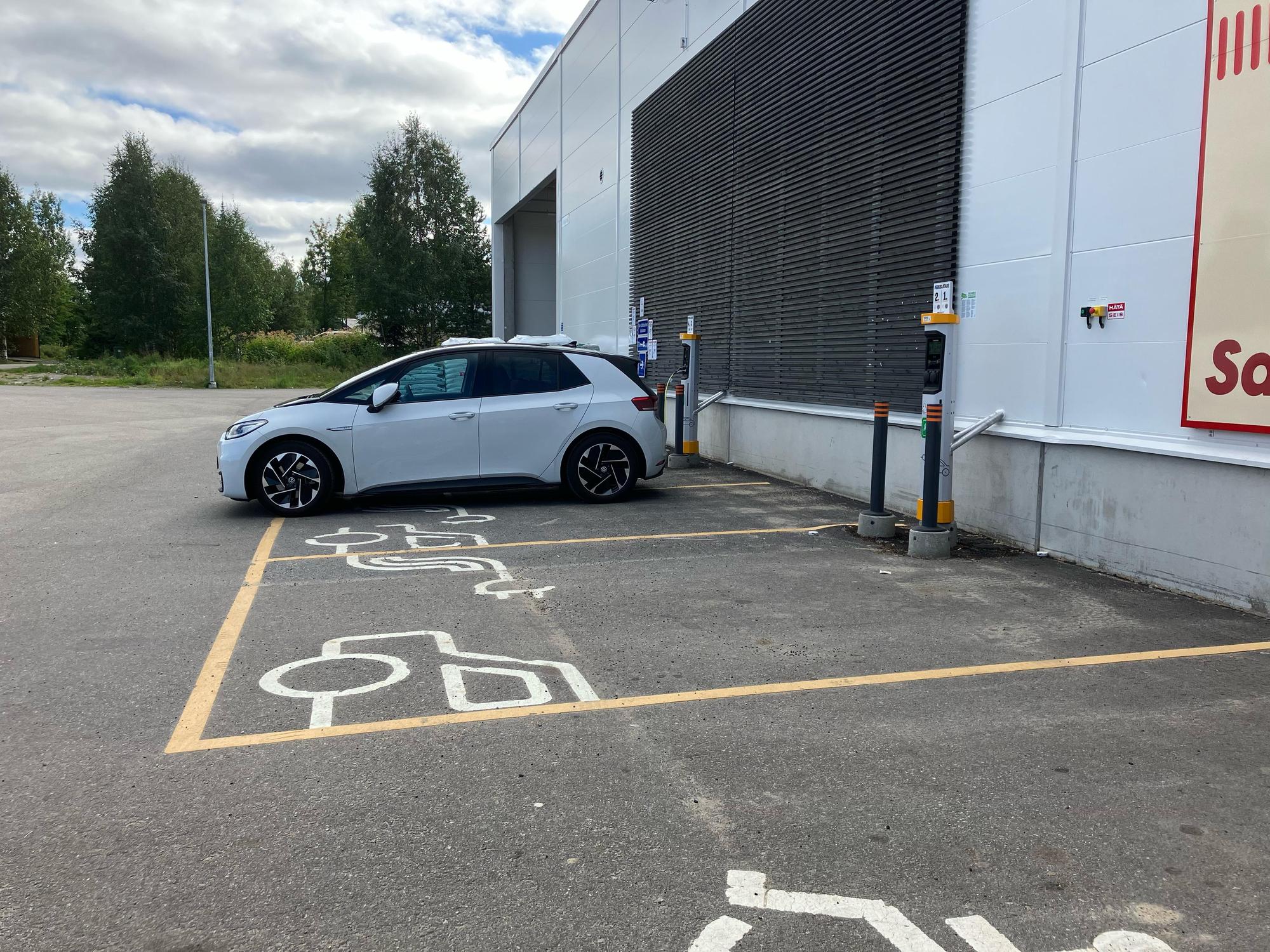 Sale Inari | Lehtolantie 2, 99870 Inari | EV Station