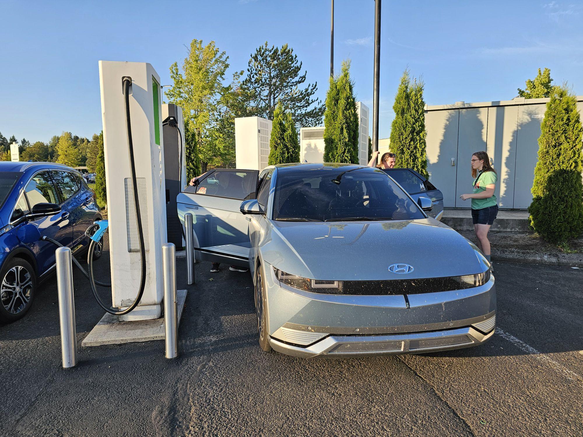 Three Rivers Mall | Kelso, WA | EV Station
