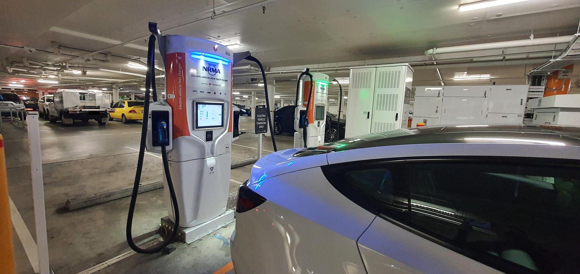 Woolworths Shell Cove | Shell Cove, NSW | EV Station