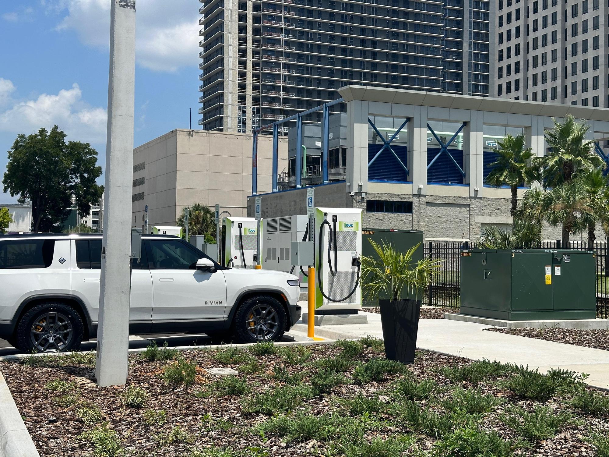 OUC Robinson ReCharge EV Hub | Orlando, FL | EV Station